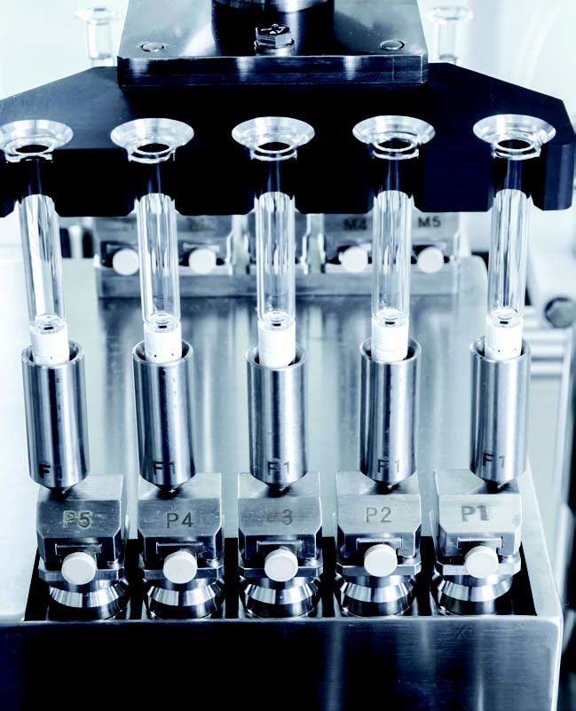 Robotic nest filling machine RNFM - Steriline